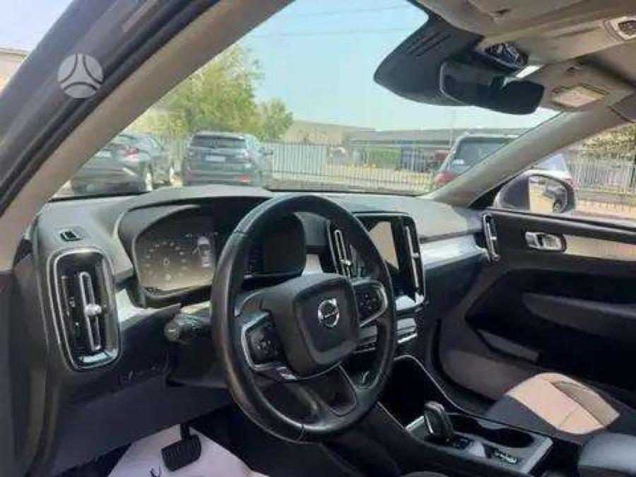 Pelēks Volvo XC40 2021 Kauņa, ar dzinēja tilpumu 1.48 L un nobraukumu 99 tūkst. km par 20950 €, foto 12 vietnē AUTOMOTO.COM.LV