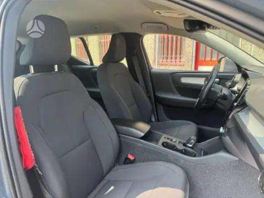 Pelēks Volvo XC40 2021 Kauņa, ar dzinēja tilpumu 1.48 L un nobraukumu 99 tūkst. km par 20950 €, foto 13 vietnē AUTOMOTO.COM.LV