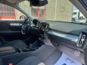 Pelēks Volvo XC40 2021 Kauņa, ar dzinēja tilpumu 1.48 L un nobraukumu 99 tūkst. km par 20950 €, foto 15 vietnē AUTOMOTO.COM.LV
