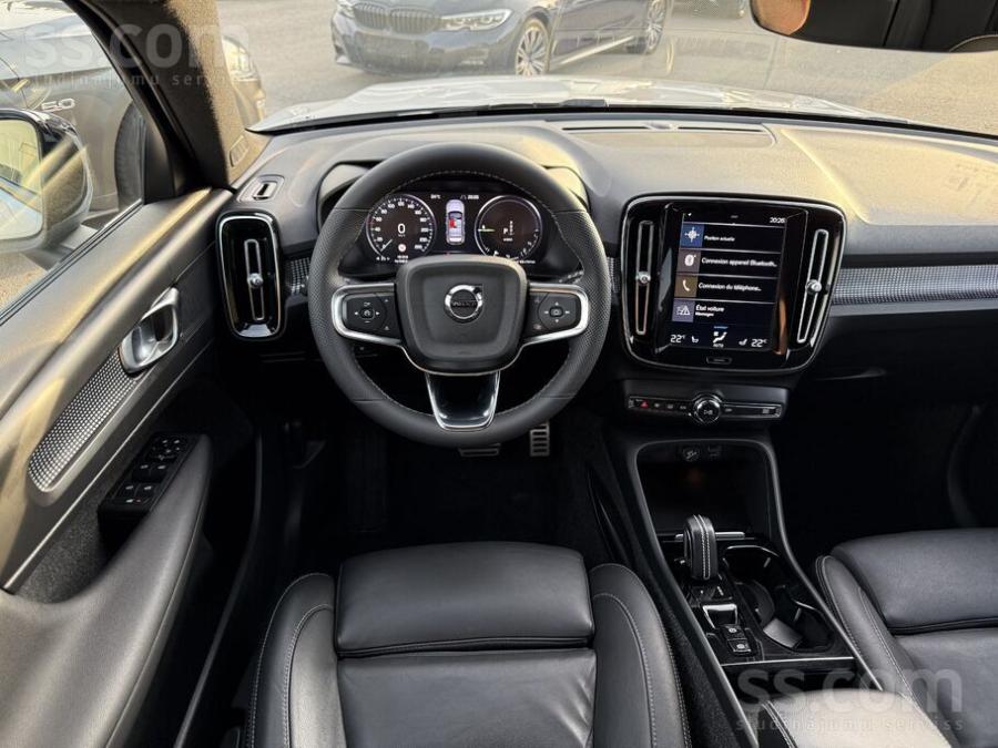 Pelēks Volvo XC40 2021 Jelgava, ar dzinēja tilpumu 1.50 L un nobraukumu 0 tūkst. km par 21500 €, foto 10 vietnē AUTOMOTO.COM.LV