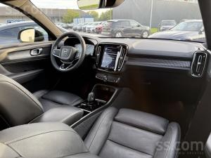 Pelēks Volvo XC40 2021 Jelgava, ar dzinēja tilpumu 1.50 L un nobraukumu 0 tūkst. km par 21500 €, foto 11 vietnē AUTOMOTO.COM.LV