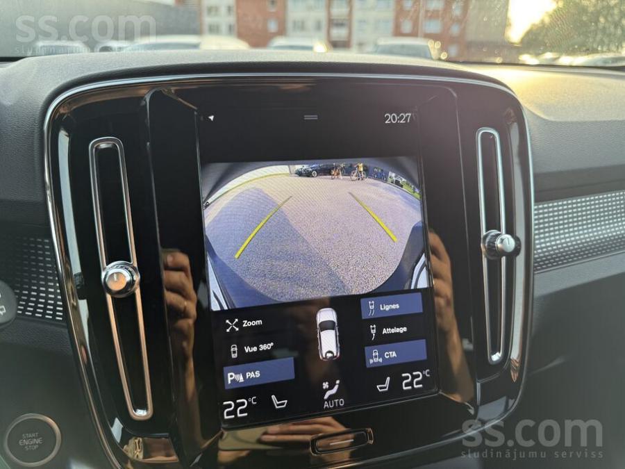 Pelēks Volvo XC40 2021 Jelgava, ar dzinēja tilpumu 1.50 L un nobraukumu 0 tūkst. km par 21500 €, foto 16 vietnē AUTOMOTO.COM.LV