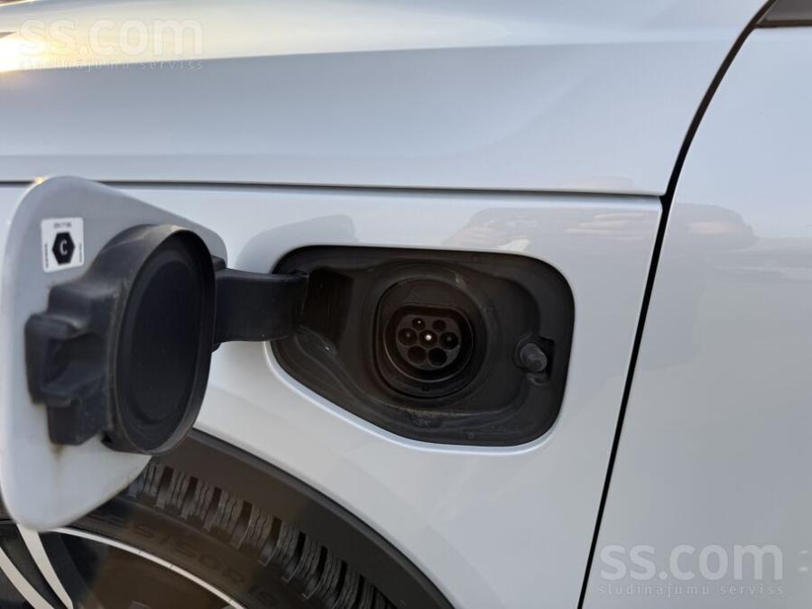 Pelēks Volvo XC40 2021 Jelgava, ar dzinēja tilpumu 1.50 L un nobraukumu 0 tūkst. km par 21500 €, foto 23 vietnē AUTOMOTO.COM.LV