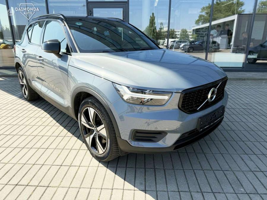 Pelēks Volvo XC40 2021 Kauņa, ar dzinēja tilpumu 1.48 L un nobraukumu 151 tūkst. km par 22500 €, foto 3 vietnē AUTOMOTO.COM.LV