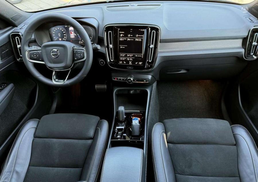 Pelēks Volvo XC40 2021 Kauņa, ar dzinēja tilpumu 1.48 L un nobraukumu 151 tūkst. km par 22500 €, foto 6 vietnē AUTOMOTO.COM.LV