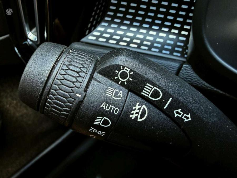 Pelēks Volvo XC40 2021 Kauņa, ar dzinēja tilpumu 1.48 L un nobraukumu 151 tūkst. km par 22500 €, foto 16 vietnē AUTOMOTO.COM.LV
