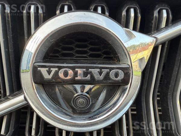 Pelēks Volvo XC40 2021 Rīga, ar dzinēja tilpumu 1.50 L un nobraukumu 116 tūkst. km par 23900 €, foto 2 vietnē AUTOMOTO.COM.LV