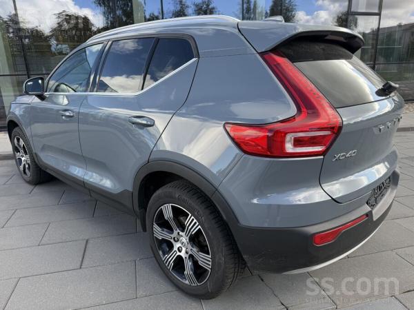 Pelēks Volvo XC40 2021 Rīga, ar dzinēja tilpumu 1.50 L un nobraukumu 116 tūkst. km par 23900 €, foto 10 vietnē AUTOMOTO.COM.LV