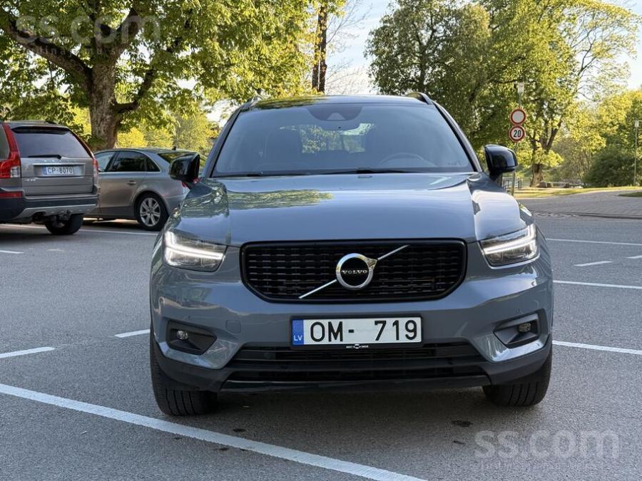 Серый Вольво XC40 2021 в Лиепая, объемом двигателя 1.50 л и пробегом 83 тыс. км за 26500 €, фото 3 на AUTOMOTO.COM.LV