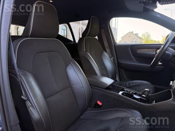 Pelēks Volvo XC40 2021 Liepāja, ar dzinēja tilpumu 1.50 L un nobraukumu 83 tūkst. km par 26500 €, foto 10 vietnē AUTOMOTO.COM.LV