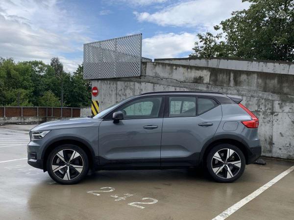 Серый Вольво XC40 2021 в Вильнюс, объемом двигателя 0.00 л и пробегом 153 тыс. км за 19999 €, фото 4 на AUTOMOTO.COM.LV
