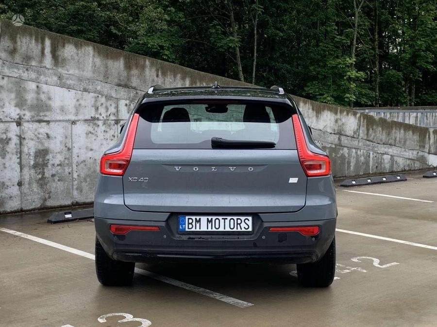 Grey Volvo XC40 2021 in Vilnius, with an engine capacity of 0.00 L and mileage of 153 thousand km for 19999 €, photo 9 on AUTOMOTO.COM.LV