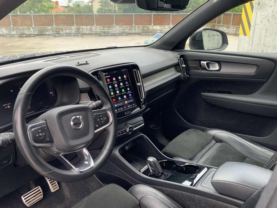 Grey Volvo XC40 2021 in Vilnius, with an engine capacity of 0.00 L and mileage of 153 thousand km for 19999 €, photo 11 on AUTOMOTO.COM.LV