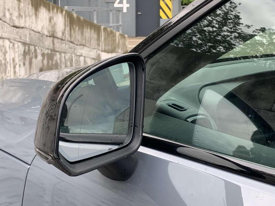 Grey Volvo XC40 2021 in Vilnius, with an engine capacity of 0.00 L and mileage of 153 thousand km for 19999 €, photo 19 on AUTOMOTO.COM.LV
