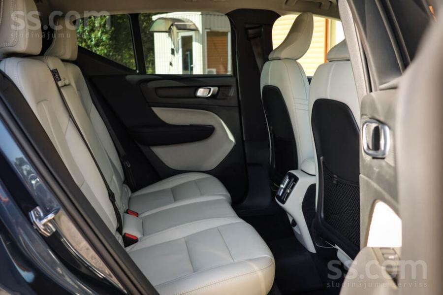 Pelēks Volvo XC40 2021 Tukums, ar dzinēja tilpumu 2.00 L un nobraukumu 215 tūkst. km par 18490 €, foto 10 vietnē AUTOMOTO.COM.LV