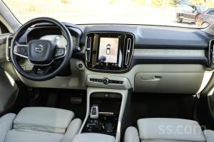 Pelēks Volvo XC40 2021 Tukums, ar dzinēja tilpumu 2.00 L un nobraukumu 215 tūkst. km par 18490 €, foto 11 vietnē AUTOMOTO.COM.LV
