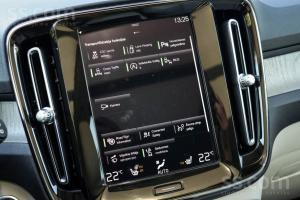 Pelēks Volvo XC40 2021 Tukums, ar dzinēja tilpumu 2.00 L un nobraukumu 215 tūkst. km par 18490 €, foto 15 vietnē AUTOMOTO.COM.LV