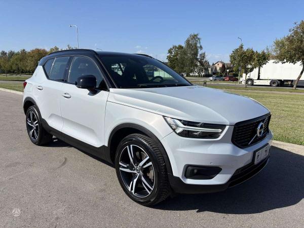 Pelēks Volvo XC40 2021 Panevēža, ar dzinēja tilpumu 1.48 L un nobraukumu 184 tūkst. km par 18300 €, foto 6 vietnē AUTOMOTO.COM.LV