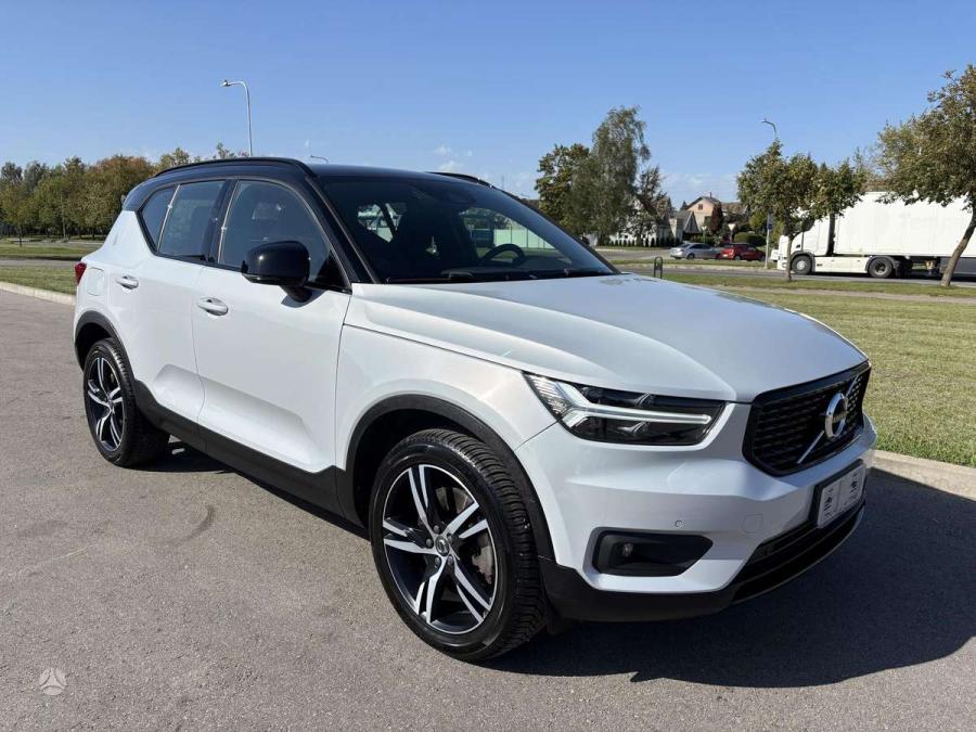 Pelēks Volvo XC40 2021 Panevēža, ar dzinēja tilpumu 1.48 L un nobraukumu 184 tūkst. km par 18300 €, foto 6 vietnē AUTOMOTO.COM.LV