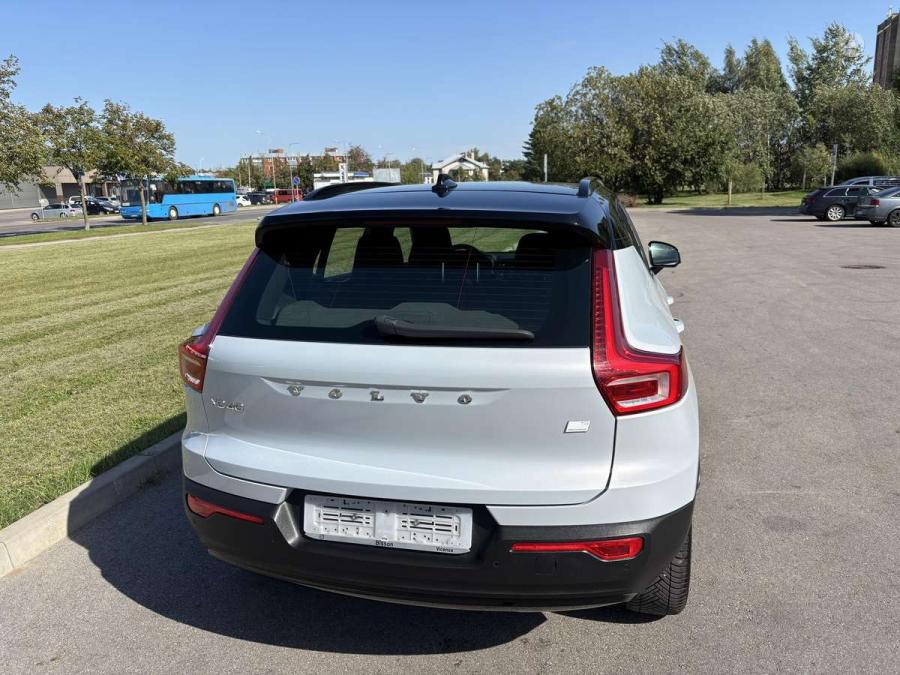 Pelēks Volvo XC40 2021 Panevēža, ar dzinēja tilpumu 1.48 L un nobraukumu 184 tūkst. km par 18300 €, foto 10 vietnē AUTOMOTO.COM.LV