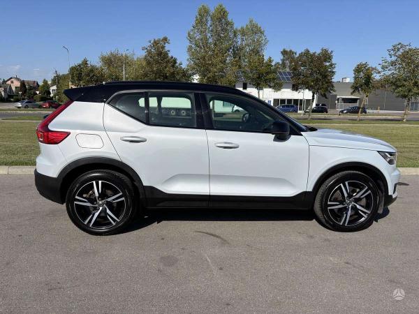 Pelēks Volvo XC40 2021 Panevēža, ar dzinēja tilpumu 1.48 L un nobraukumu 184 tūkst. km par 18300 €, foto 11 vietnē AUTOMOTO.COM.LV
