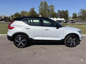 Pelēks Volvo XC40 2021 Panevēža, ar dzinēja tilpumu 1.48 L un nobraukumu 184 tūkst. km par 18300 €, foto 11 vietnē AUTOMOTO.COM.LV