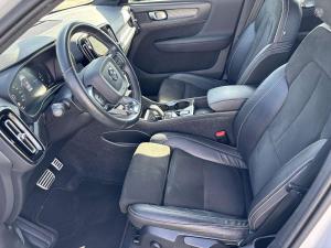Pelēks Volvo XC40 2021 Panevēža, ar dzinēja tilpumu 1.48 L un nobraukumu 184 tūkst. km par 18300 €, foto 13 vietnē AUTOMOTO.COM.LV