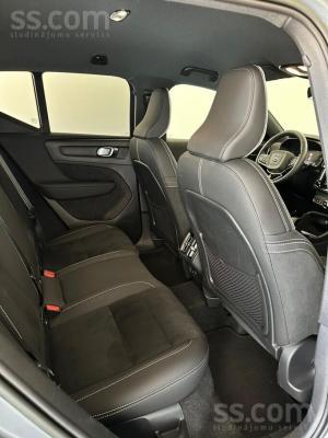 Pelēks Volvo XC40 2022 Rīga, ar dzinēja tilpumu 2.00 L un nobraukumu 24 tūkst. km par 32990 €, foto 16 vietnē AUTOMOTO.COM.LV
