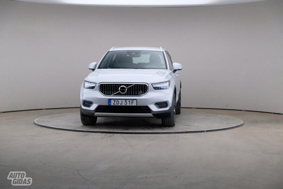 Grey Volvo XC40 2022 in Kaunas, with an engine capacity of 0.00 L and mileage of 67 thousand km for 34831 €, photo 3 on AUTOMOTO.COM.LV