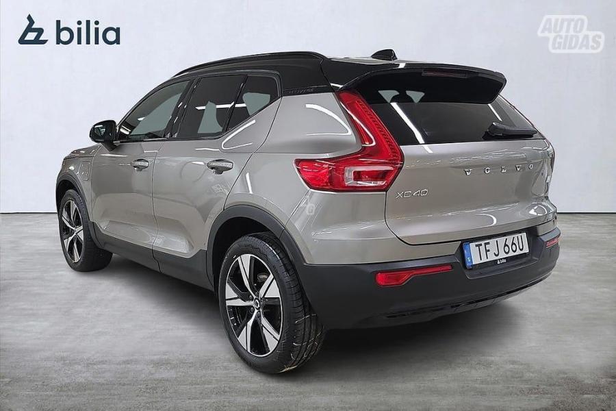 Pelēks Volvo XC40 2022 Kauņa, ar dzinēja tilpumu 0.00 L un nobraukumu 70 tūkst. km par 35831 €, foto 2 vietnē AUTOMOTO.COM.LV