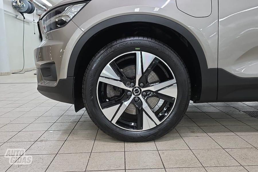 Pelēks Volvo XC40 2022 Kauņa, ar dzinēja tilpumu 0.00 L un nobraukumu 70 tūkst. km par 35831 €, foto 17 vietnē AUTOMOTO.COM.LV