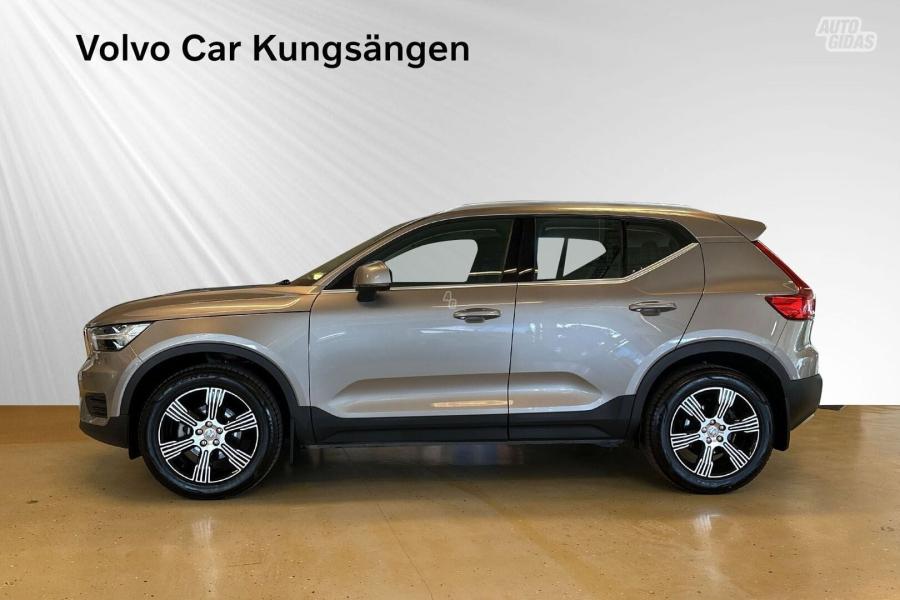 Grey Volvo XC40 2022 in Kaunas, with an engine capacity of 0.00 L and mileage of 93 thousand km for 31309 €, photo 3 on AUTOMOTO.COM.LV