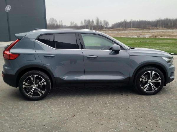 Grey Volvo XC40 2022 in Siauliai, with an engine capacity of 1.48 L and mileage of 117 thousand km for 22950 €, photo 7 on AUTOMOTO.COM.LV