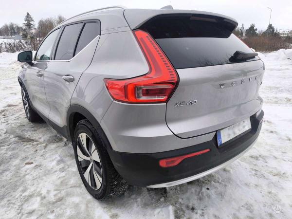 Серый Вольво XC40 2022 в Шяуляй, объемом двигателя 1.48 л и пробегом 176 тыс. км за 11900 €, фото 4 на AUTOMOTO.COM.LV