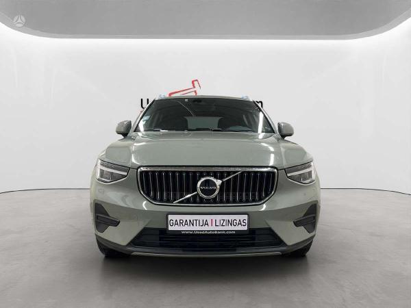 Pelēks Volvo XC40 2022 Marijampole, ar dzinēja tilpumu 1.48 L un nobraukumu 180 tūkst. km par 19348 €, foto 2 vietnē AUTOMOTO.COM.LV