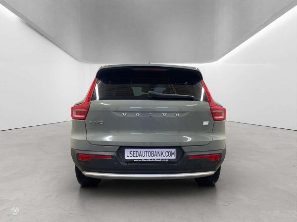 Pelēks Volvo XC40 2022 Marijampole, ar dzinēja tilpumu 1.48 L un nobraukumu 180 tūkst. km par 19348 €, foto 5 vietnē AUTOMOTO.COM.LV