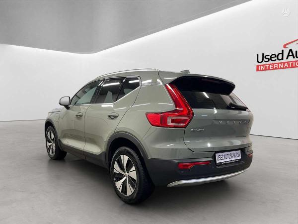 Pelēks Volvo XC40 2022 Marijampole, ar dzinēja tilpumu 1.48 L un nobraukumu 180 tūkst. km par 19348 €, foto 6 vietnē AUTOMOTO.COM.LV