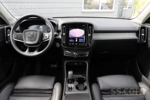 Pelēks Volvo XC40 2022 Tukums, ar dzinēja tilpumu 1.50 L un nobraukumu 124 tūkst. km par 21900 €, foto 8 vietnē AUTOMOTO.COM.LV