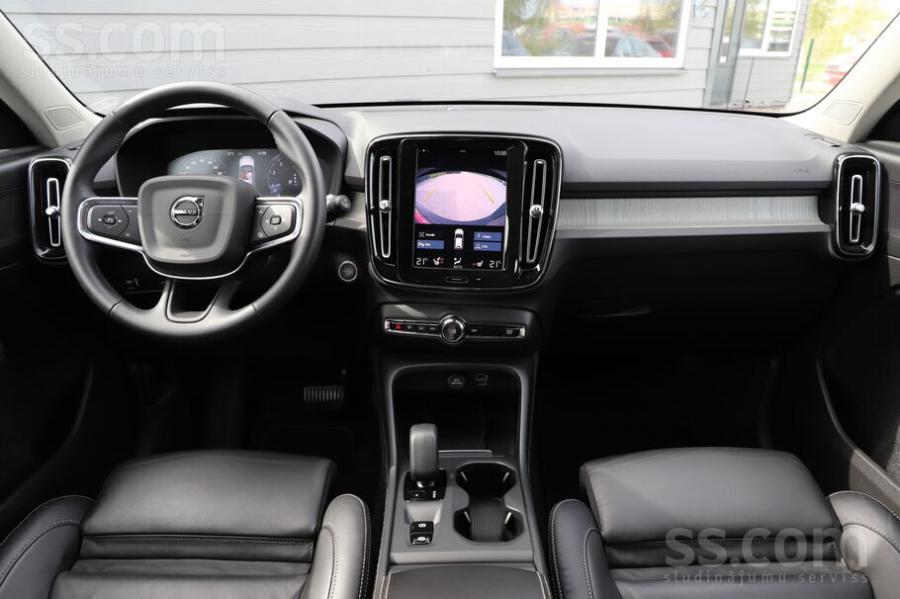 Pelēks Volvo XC40 2022 Tukums, ar dzinēja tilpumu 1.50 L un nobraukumu 124 tūkst. km par 21900 €, foto 8 vietnē AUTOMOTO.COM.LV