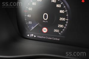 Pelēks Volvo XC40 2022 Tukums, ar dzinēja tilpumu 1.50 L un nobraukumu 124 tūkst. km par 21900 €, foto 14 vietnē AUTOMOTO.COM.LV