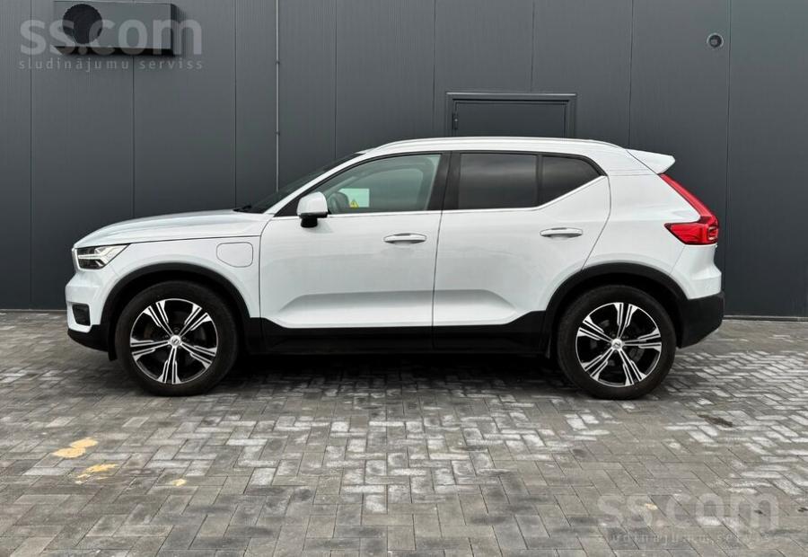 Серый Вольво XC40 2022 в Кулдига, объемом двигателя 1.50 л и пробегом 0 тыс. км за 24690 €, фото 6 на AUTOMOTO.COM.LV