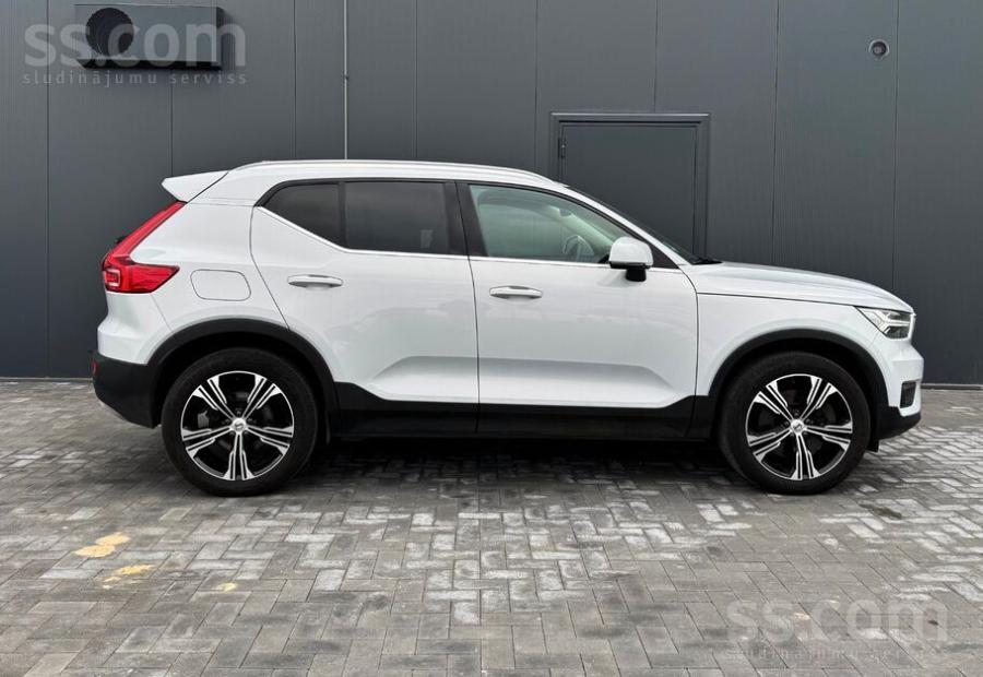 Серый Вольво XC40 2022 в Кулдига, объемом двигателя 1.50 л и пробегом 0 тыс. км за 24690 €, фото 7 на AUTOMOTO.COM.LV