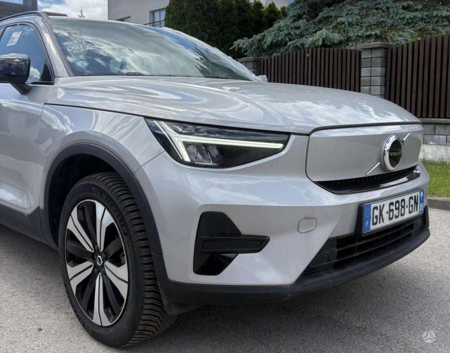 Серый Вольво XC40 2022 в Каунас, объемом двигателя 0.00 л и пробегом 40 тыс. км за 15999 €, фото 3 на AUTOMOTO.COM.LV
