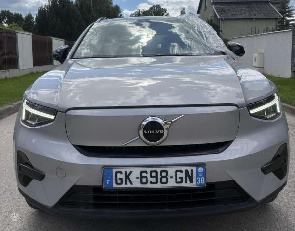 Серый Вольво XC40 2022 в Каунас, объемом двигателя 0.00 л и пробегом 40 тыс. км за 15999 €, фото 3 на AUTOMOTO.COM.LV