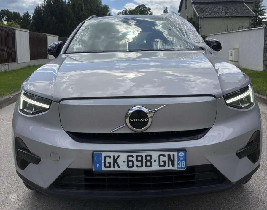 Серый Вольво XC40 2022 в Каунас, объемом двигателя 0.00 л и пробегом 40 тыс. км за 15999 €, фото 4 на AUTOMOTO.COM.LV