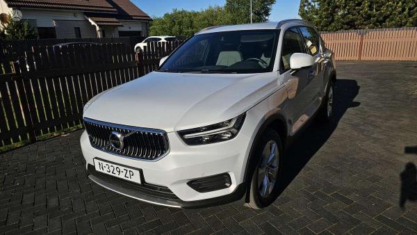 Pelēks Volvo XC40 2022 Panevēža, ar dzinēja tilpumu 1.48 L un nobraukumu 184 tūkst. km par 16999 €, foto 1 vietnē AUTOMOTO.COM.LV