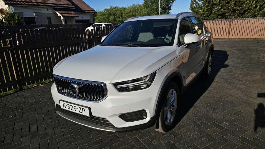 Серый Вольво XC40 2022 в Паневежис, объемом двигателя 1.48 л и пробегом 184 тыс. км за 16999 €, фото 1 на AUTOMOTO.COM.LV