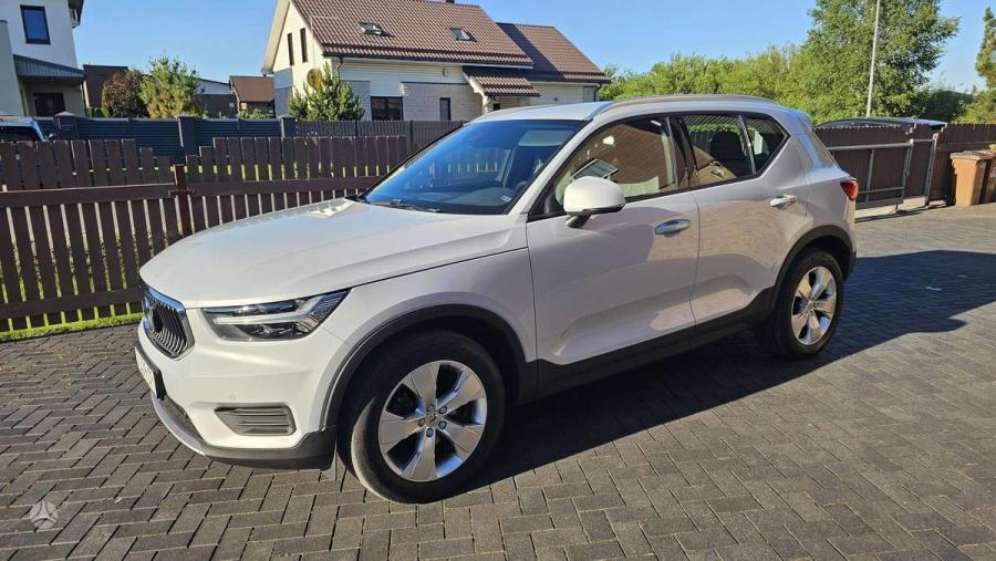 Серый Вольво XC40 2022 в Паневежис, объемом двигателя 1.48 л и пробегом 184 тыс. км за 16999 €, фото 4 на AUTOMOTO.COM.LV