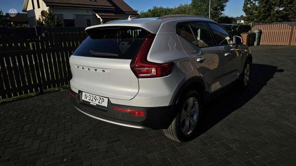 Pelēks Volvo XC40 2022 Panevēža, ar dzinēja tilpumu 1.48 L un nobraukumu 184 tūkst. km par 16999 €, foto 9 vietnē AUTOMOTO.COM.LV