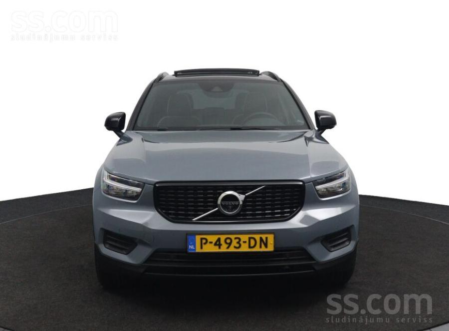 Серый Вольво XC40 2022 в Валмиера, объемом двигателя 1.50 л и пробегом 156 тыс. км за 24800 €, фото 3 на AUTOMOTO.COM.LV